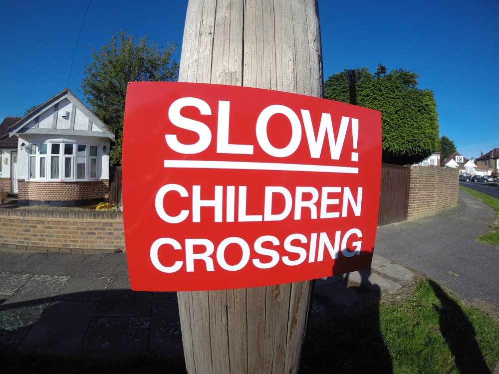 SLOW! CHILDREN CROSSING, Sign | Ruislip Signs and Graphics